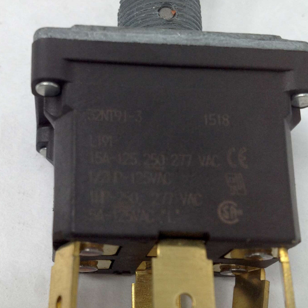 MICRO SWITCH ­-­ 32NT91-3 ­-­ SWITCH-TOGGLE DPDT 2 POLE 2 POS – Iron Wing Parts