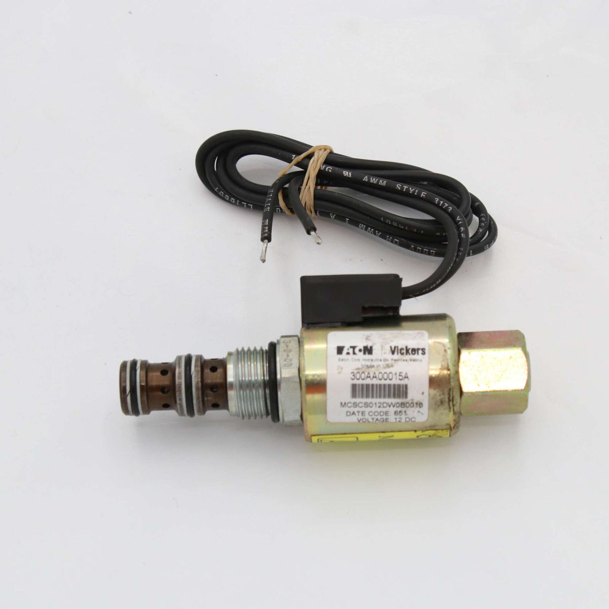 DANFOSS EATON ­-­ SV4-8-3-0-12DW ­-­ HYDRAULIC VALVE-PILOT W/COIL 12V – Iron Wing Parts