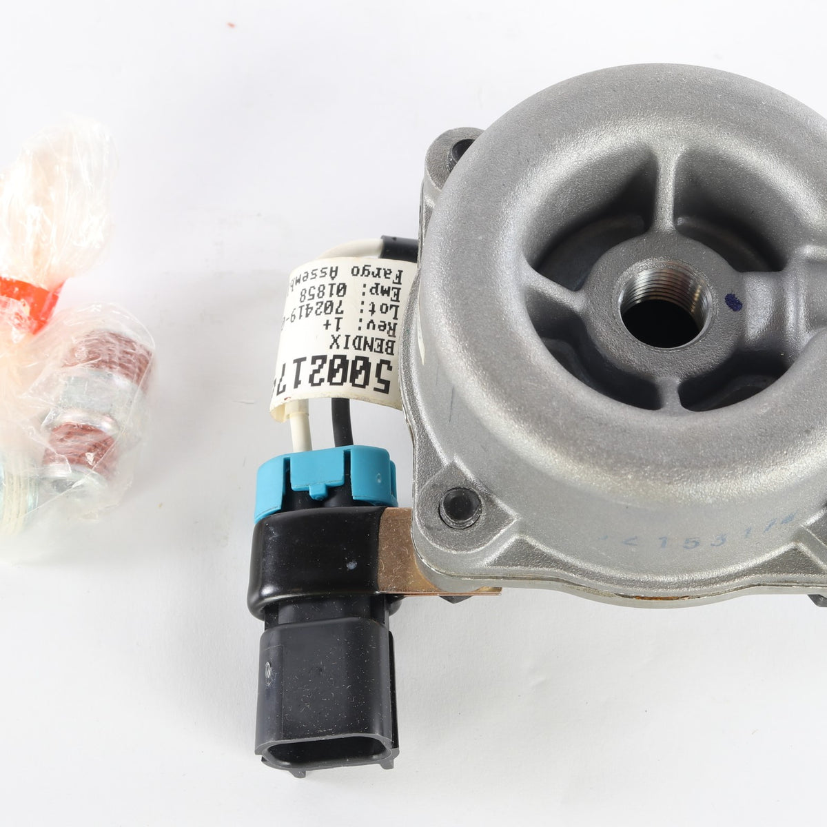 BENDIX ­-­ 800144 ­-­ VALVE BRAKE DRAIN – Iron Wing Parts