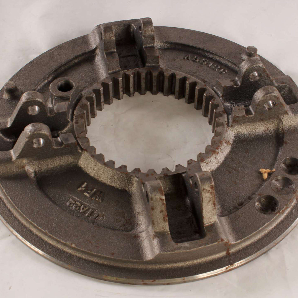 TIMBERJACK ­-­ 842714000 ­-­ FLOATING PLATE – Iron Wing Parts