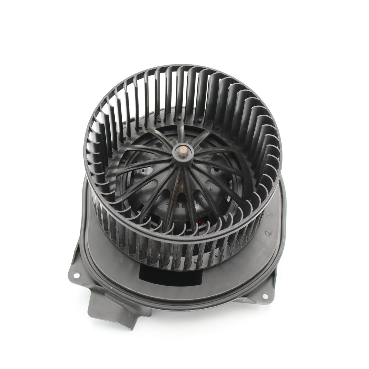 VOLVO ­-­ 85104207 ­-­ BLOWER MOTOR – Iron Wing Parts