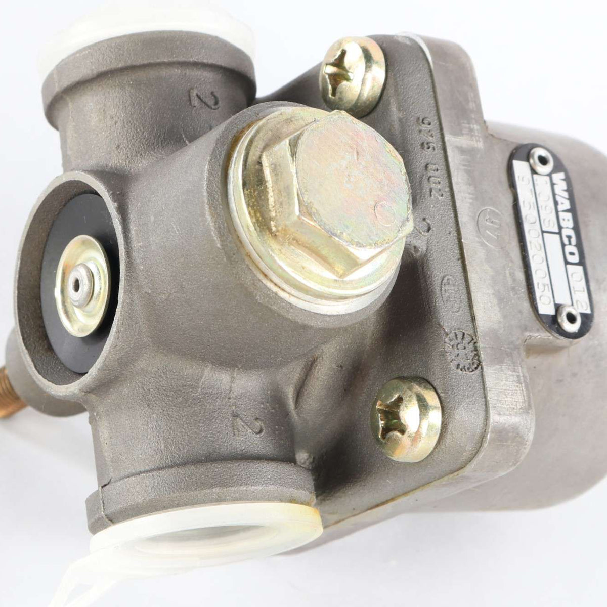 WABCO ­-­ 9750020050 ­-­ CONTROL VALVE – Iron Wing Parts