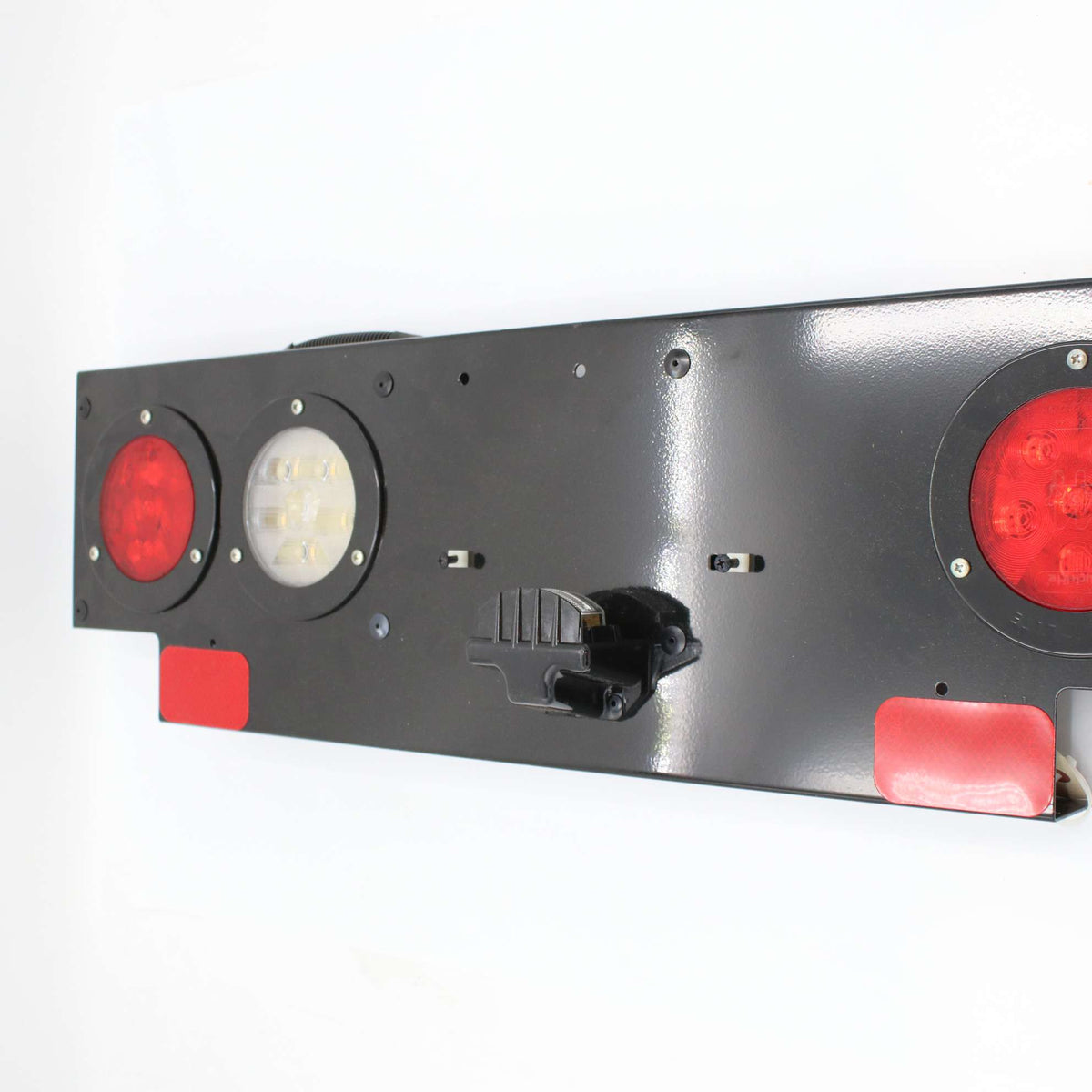 VOLVO ­-­ 21849284 ­-­ LAMP – Iron Wing Parts