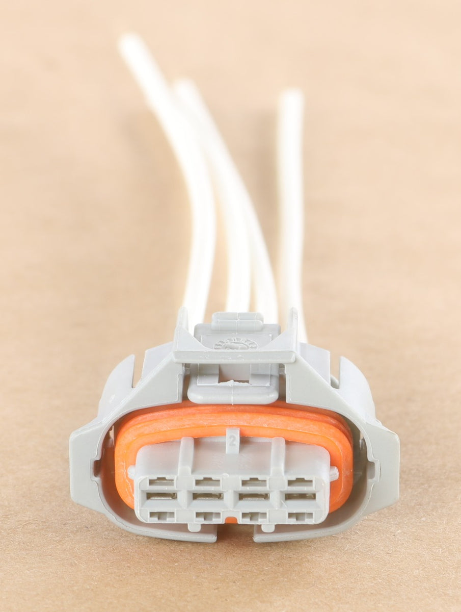 VOLVO ­-­ 85130735 ­-­ CONNECTOR – Iron Wing Parts