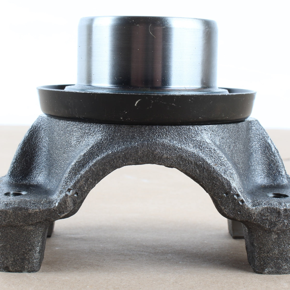 DANA SPICER ­-­ 3-4-11931-1X ­-­ END YOKE W/ SLINGER 1350 SERIES – Iron ...