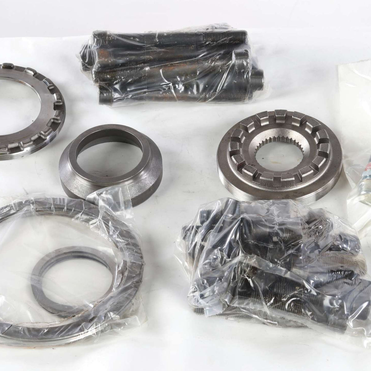 MERITOR ­-­ KIT5836 ­-­ AXLE HARDWARE KIT – Iron Wing Parts