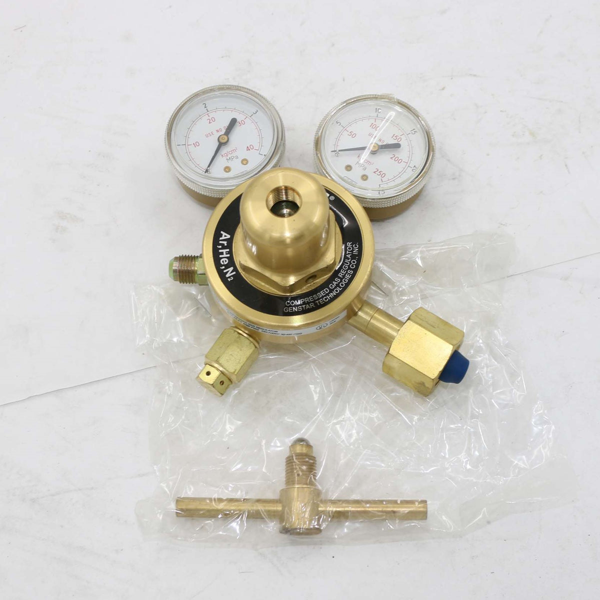 GENTEC ­-­ 452IN-450 ­-­ PRESSURE REGULATOR-INERT GAS 3000PSI MAX ...