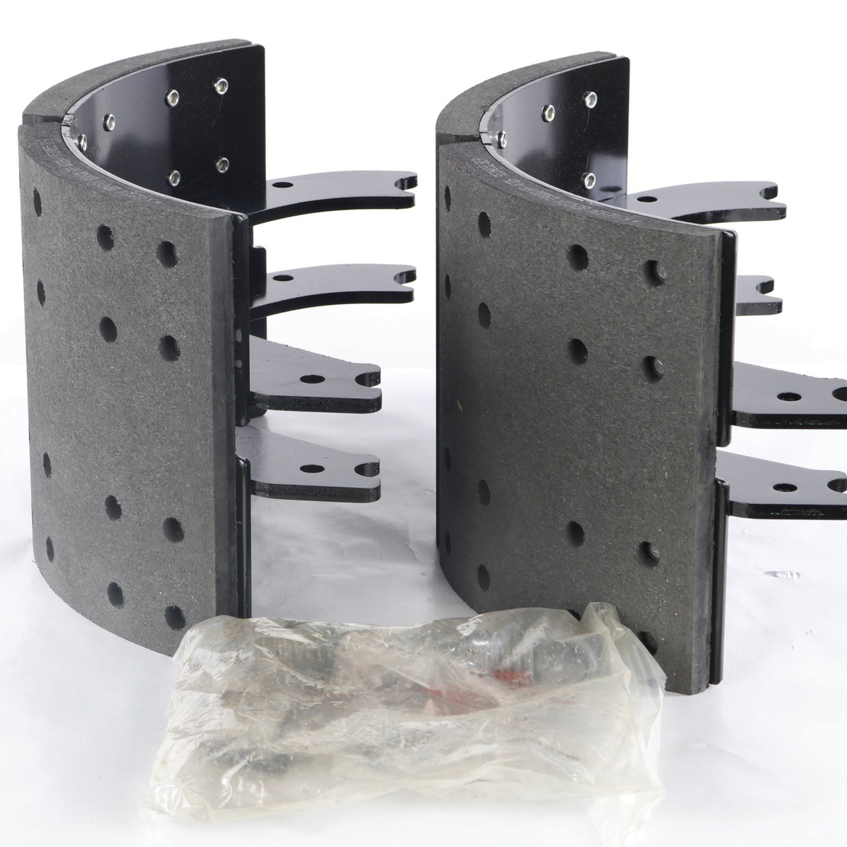 BENDIX ­-­ K098130 ­-­ BRAKE SHOE KIT – Iron Wing Parts