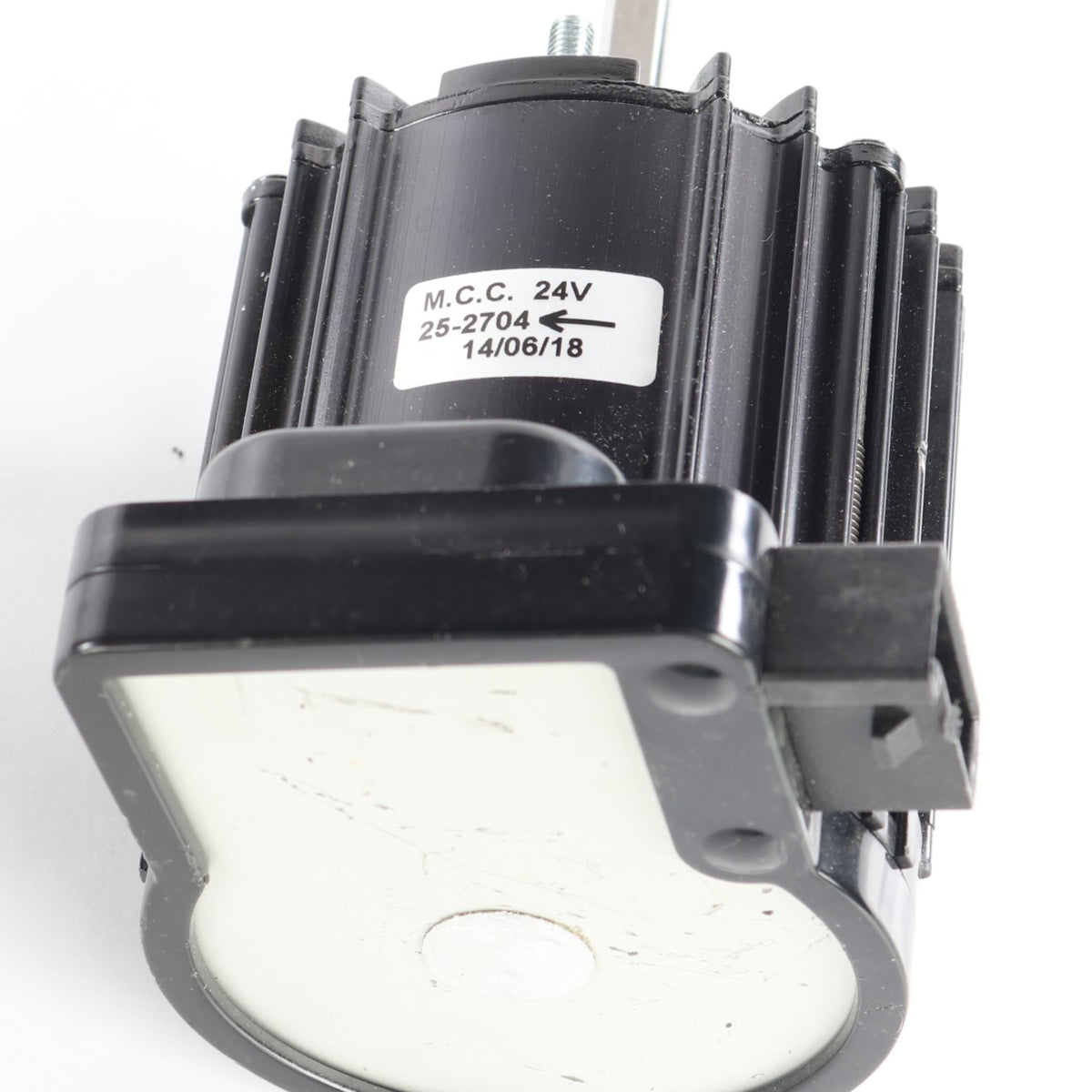 MCC ­-­ 25-2704 ­-­ MOTOR 12V HEATER BLOWER FLOOR – Iron Wing Parts