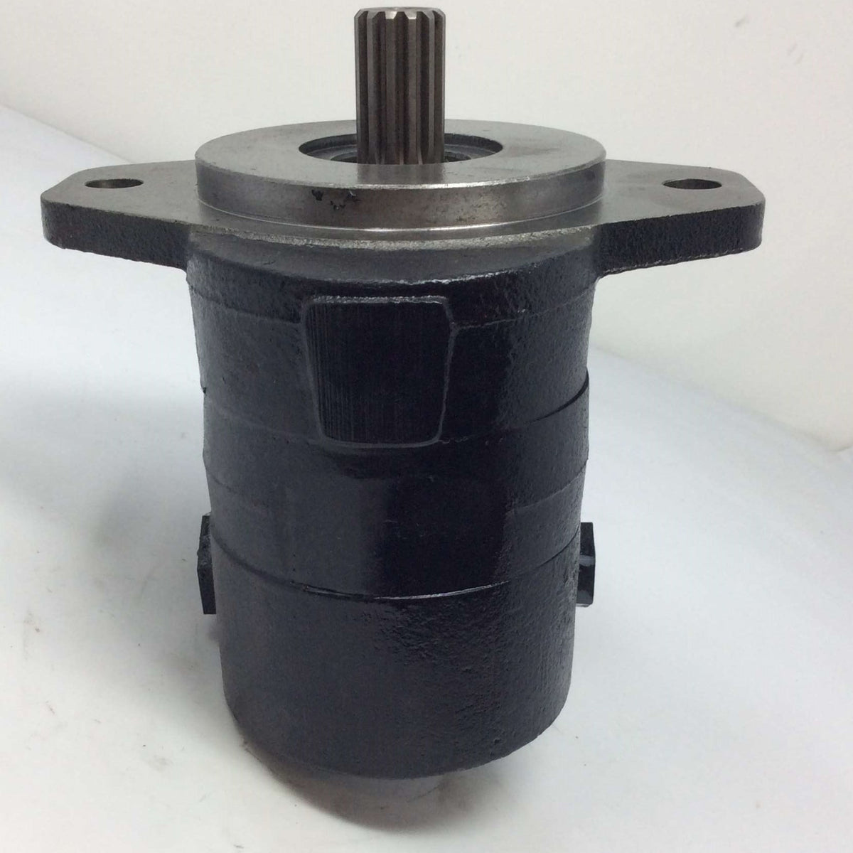 MORBARK ­-­ 26709-317 ­-­ HYDRAULIC GEAR PUMP ASM – Iron Wing Parts