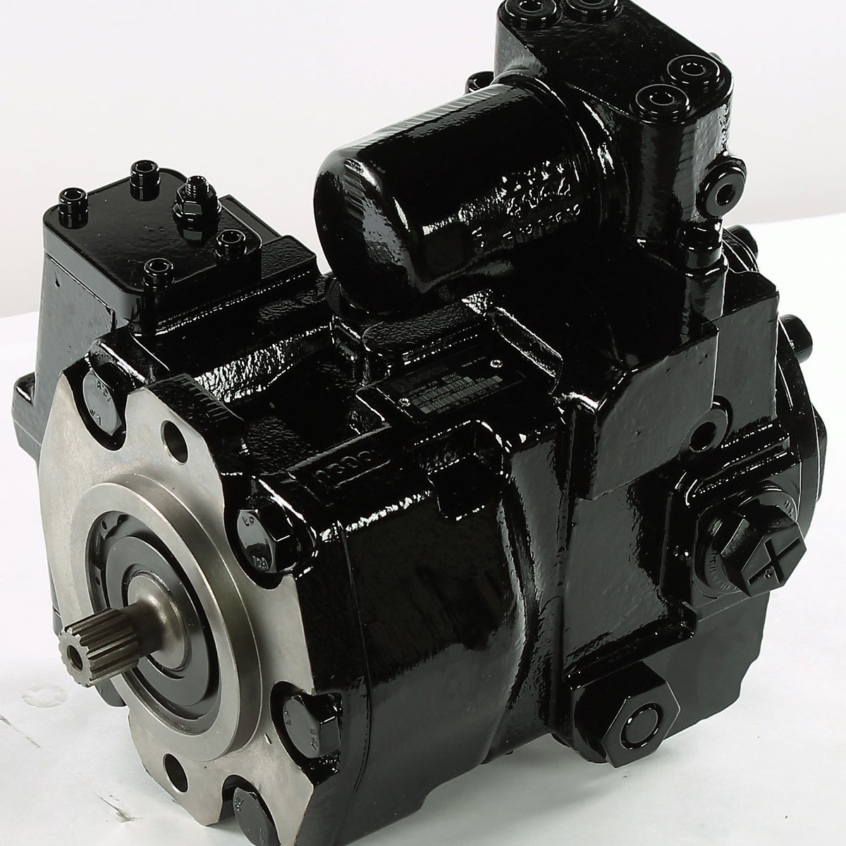 POCLAIN ­-­ B67470L ­-­ HYDRAULIC PUMP: AXIAL PISTON 45CC W/FILTER ...