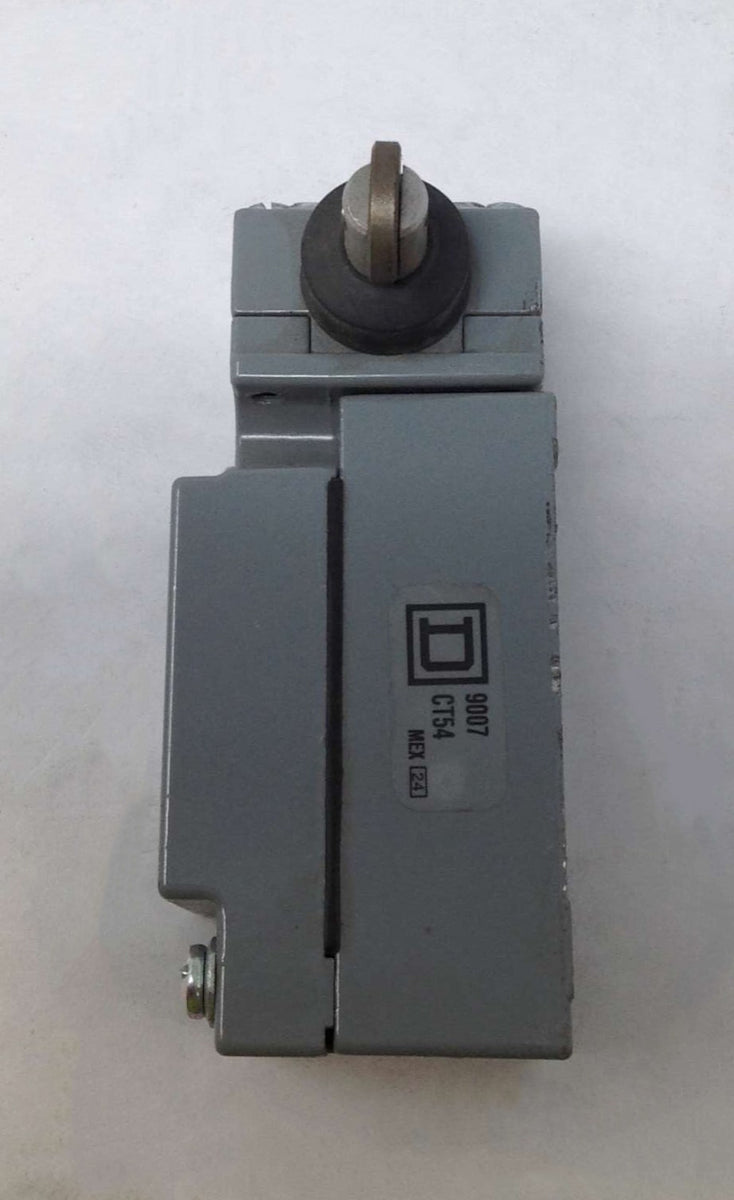 SQUARE D ­-­ 9007C54F ­-­ LIMIT SWITCH 600V 10A ROLLER SNAP ACTION ...