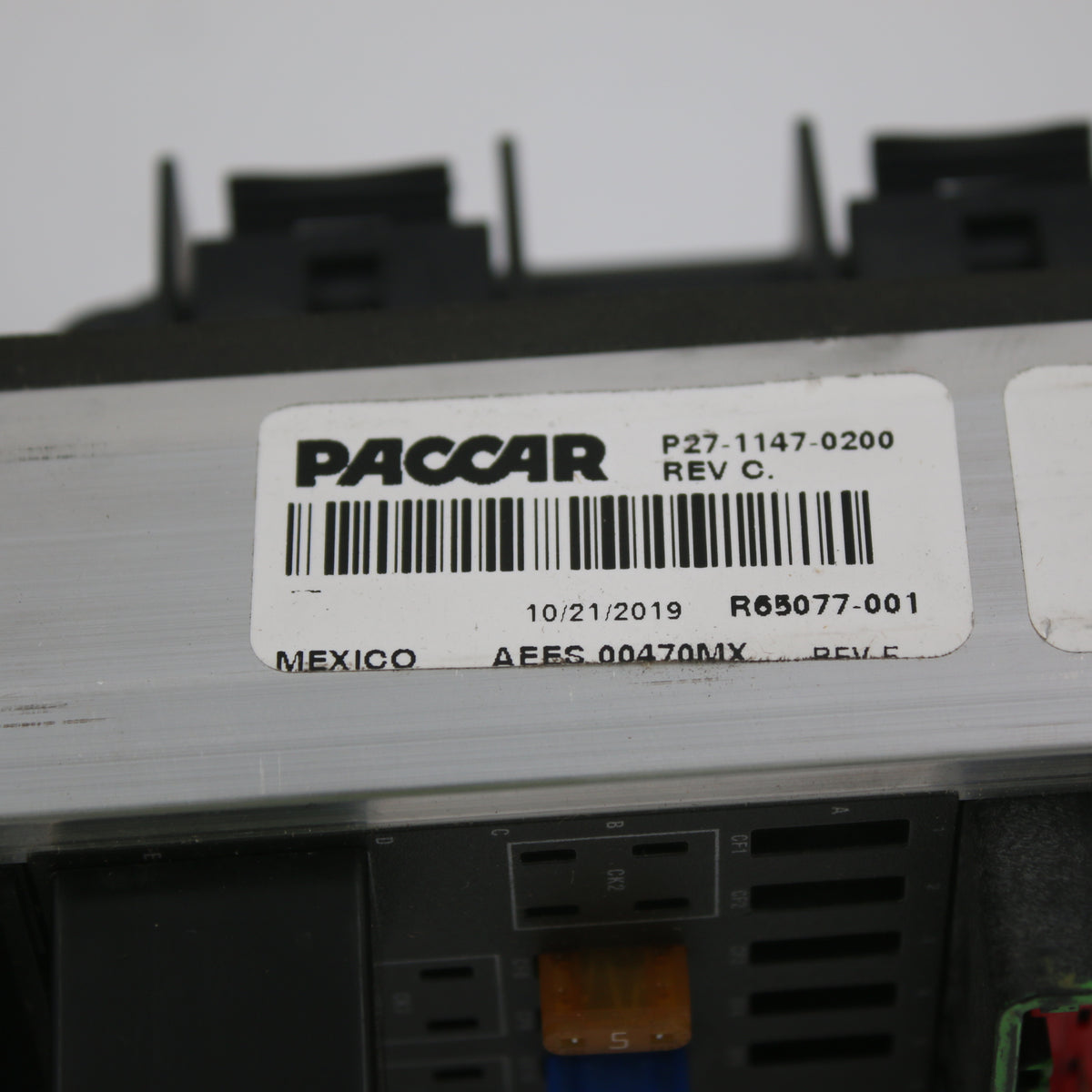 KENWORTH ­-­ P27-1147-0200 ­-­ CAB POWER DISTRIBUTION – Iron Wing Parts