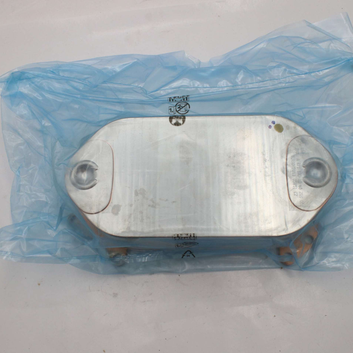 DETROIT DIESEL ­-­ A4711800865 ­-­ OIL COOLER – Iron Wing Parts