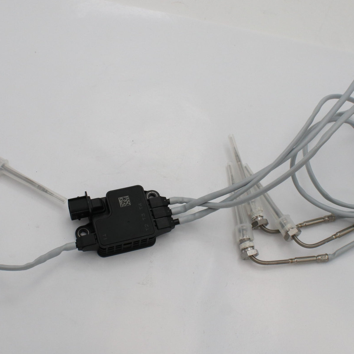 CUMMINS ­-­ 4384562 ­-­ SENSOR -TEMPERATURE – Iron Wing Parts